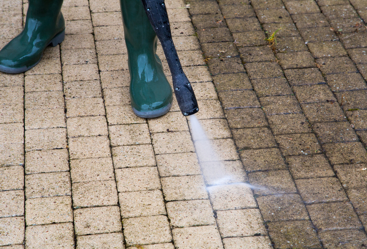 A Beginner's Guide On How To Use A Pressure Washer | SIMPSON® | Outdoor ...
